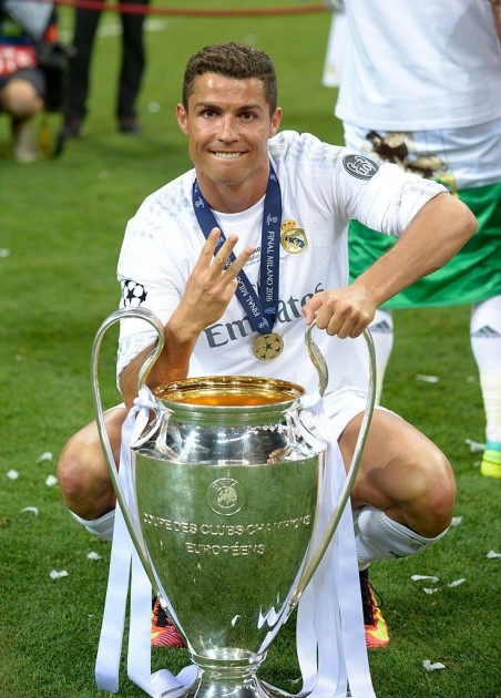 Maglia Cristiano Ronaldo Real Madrid, 2015/16 - Autografata - CharityStars
