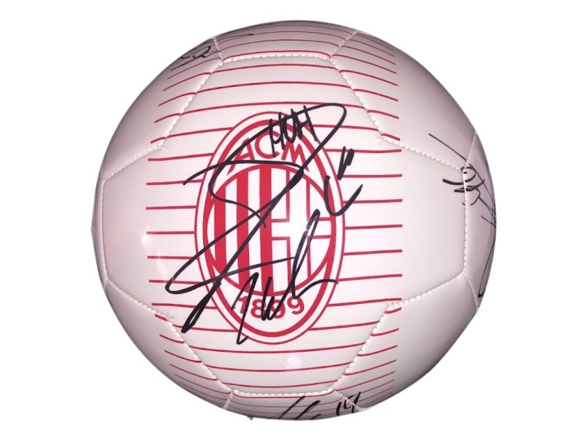 Pallone ufficiale Milan 2022/23 - Autografato dalla rosa - CharityStars