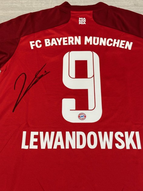 Robert Lewandowski's Bayern Munich 2019 Signed Shirt - CharityStars