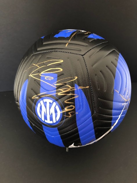 Pallone ufficiale Inter, 2022/23 - Autografato dalla rosa - CharityStars