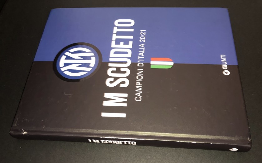 "Inter - I'M Scudetto 20/21" Book Signed by the Squad - CharityStars
