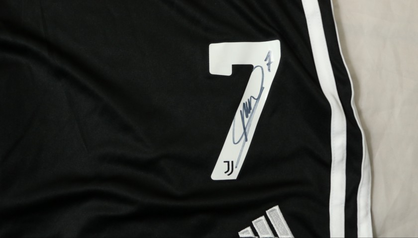 Chiesa Official Juventus Signed Shorts, 2022/23 - CharityStars