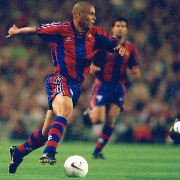 Maglia ufficiale Ronaldo Barcellona, 1996/97 - Autografata - CharityStars