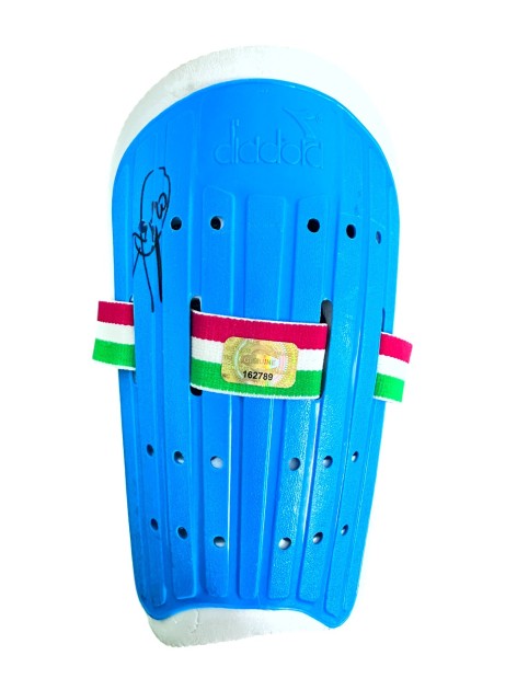 Diadora Shin-Pad - Signed by Roberto Baggio - CharityStars