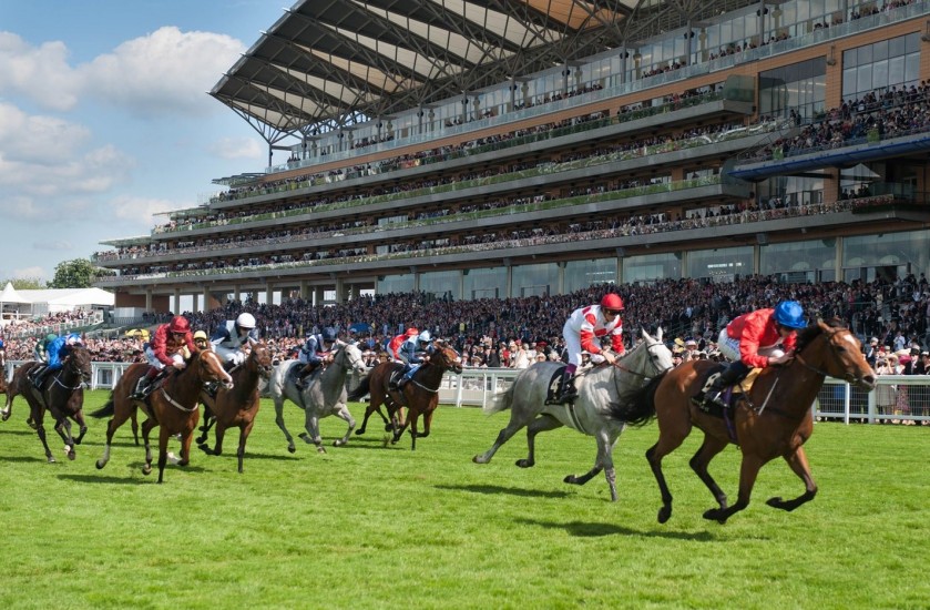 Royal Ascot e pernottamento di lusso per due persone - CharityStars