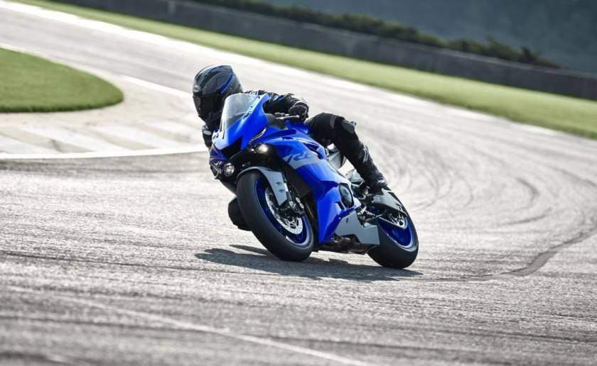 Ride a Top UK Circuit with The Yamaha Motorcycle Track Experience ...
