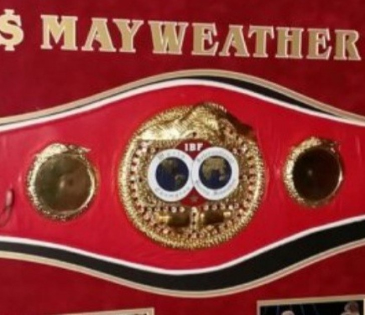 Floyd Mayweather Signed and Framed Boxing Belt - CharityStars