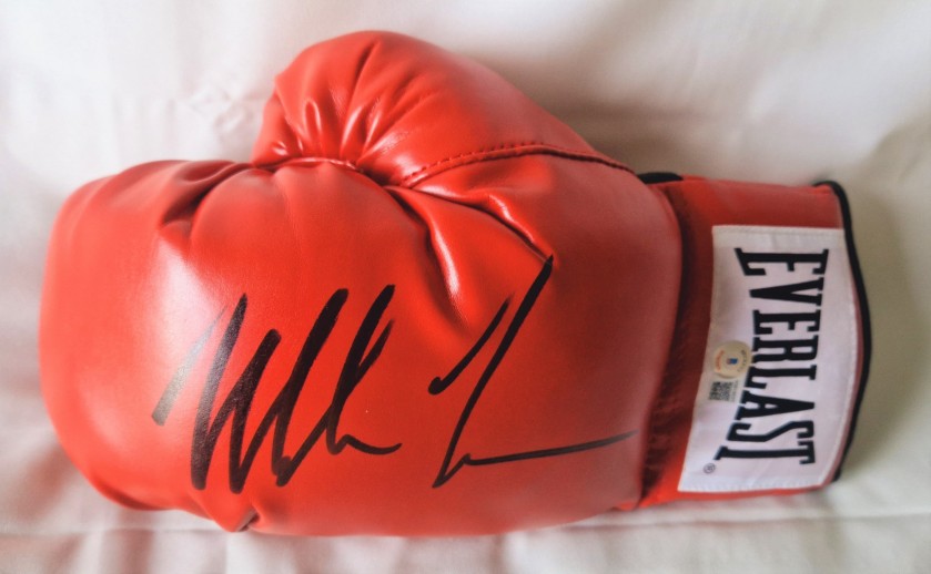 Guantone Everlast autografato da Mike Tyson - CharityStars