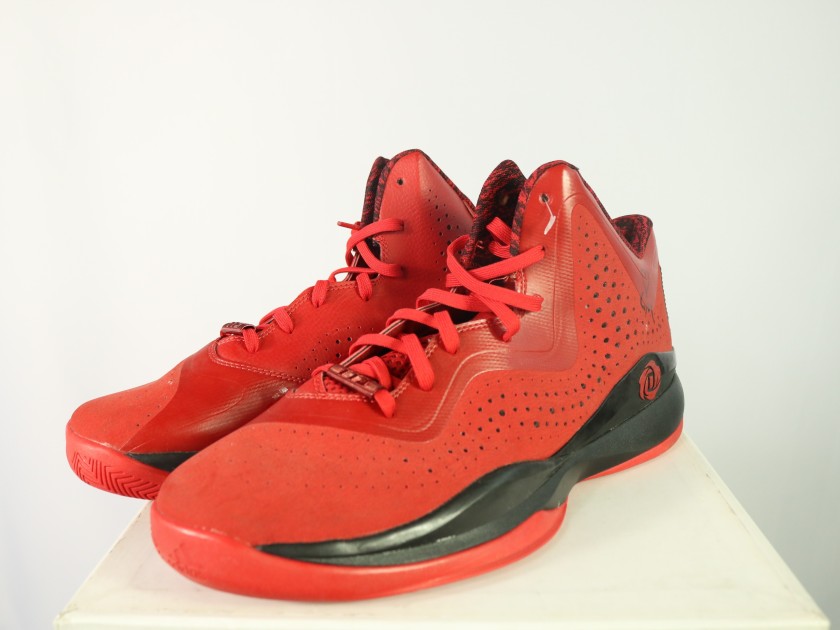 Chris Martin's Worn and Signed Shoes - CharityStars