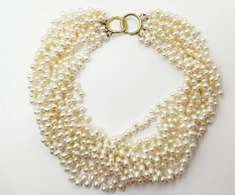 Tiffany & Co. Gold Choker Necklace - CharityStars