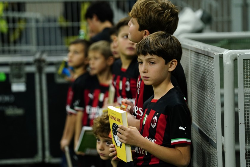 Mascot Experience at the AC Milan-Torino Match - CharityStars
