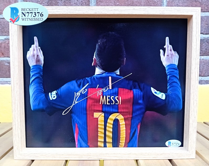Lionel Messi Signed Barcelona Photo - CharityStars