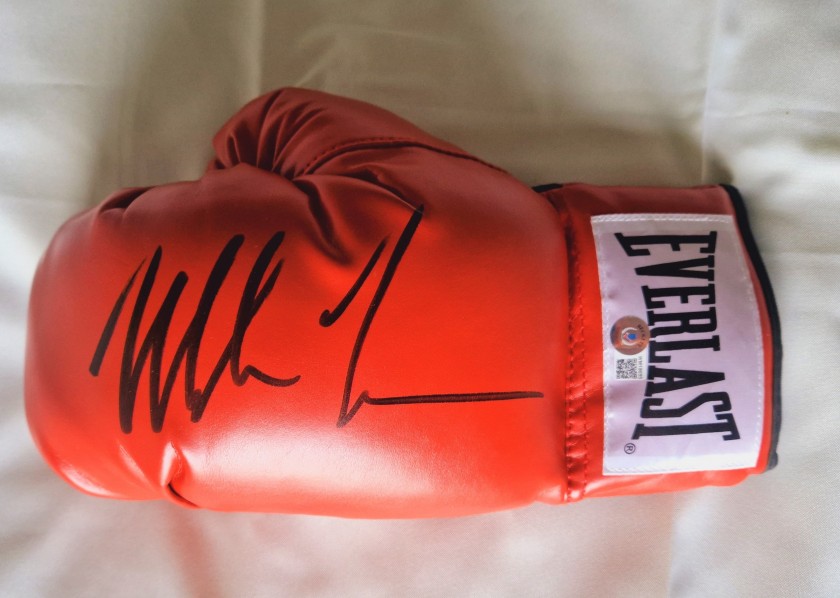 Guantone Everlast autografato da Mike Tyson - CharityStars