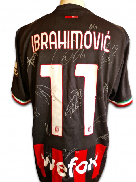 Zlatan Ibrahimović AC Milan Team Signed Shirt - CharityStars