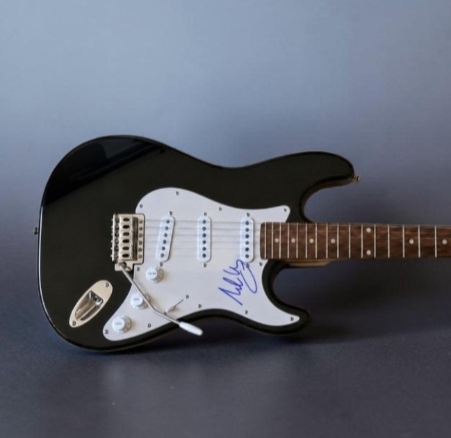 Eddie Van Halen Signed Electric Guitar - Barilla - A sign of love