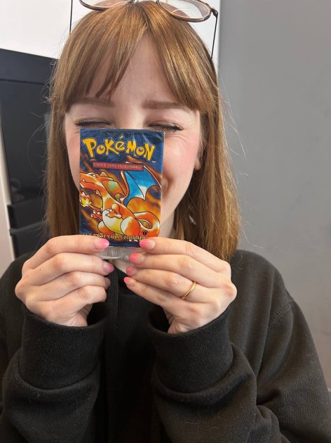 Pokémon Base Booster Pack Charizard Art 4th Edizione 1999-2000 aperta ...