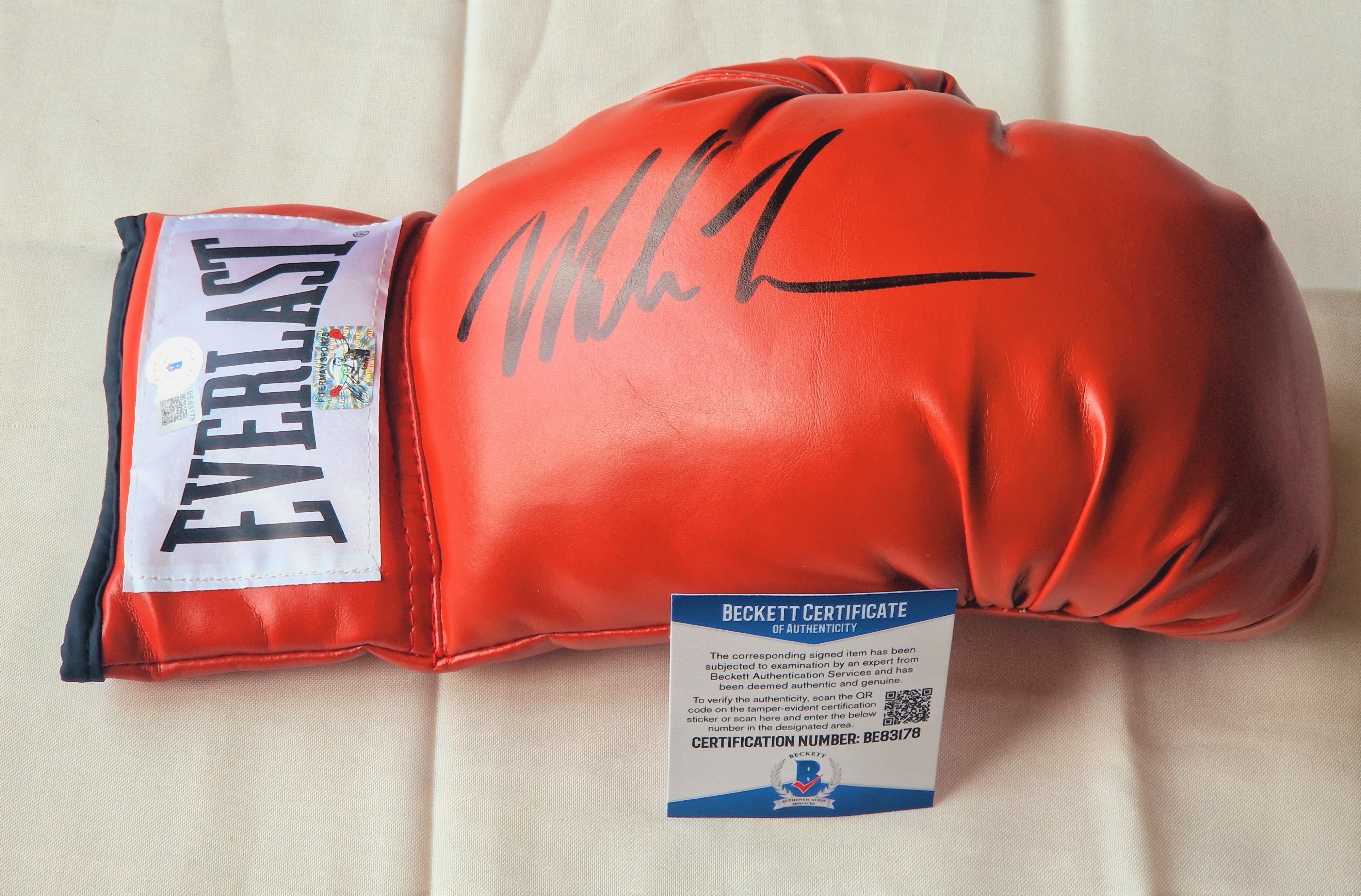 Guantone Everlast autografato da Mike Tyson - CharityStars