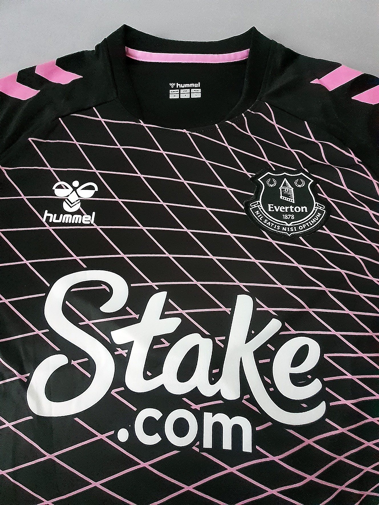 Jordan Pickford Everton 2022/2023 Signed and Framed Shirt - CharityStars