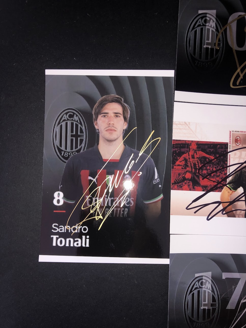 Set of Photographs Signed by AC Milan Players - CharityStars