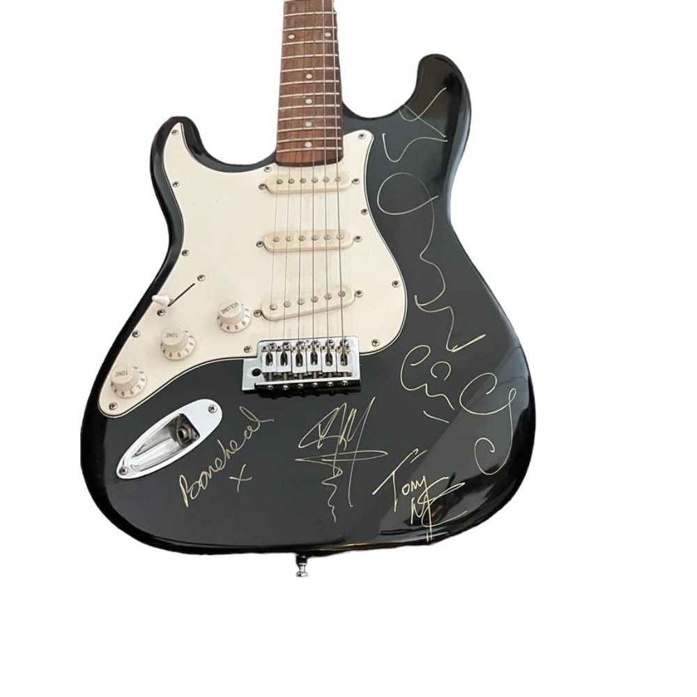 Oasis Signed Electric Guitar - CharityStars