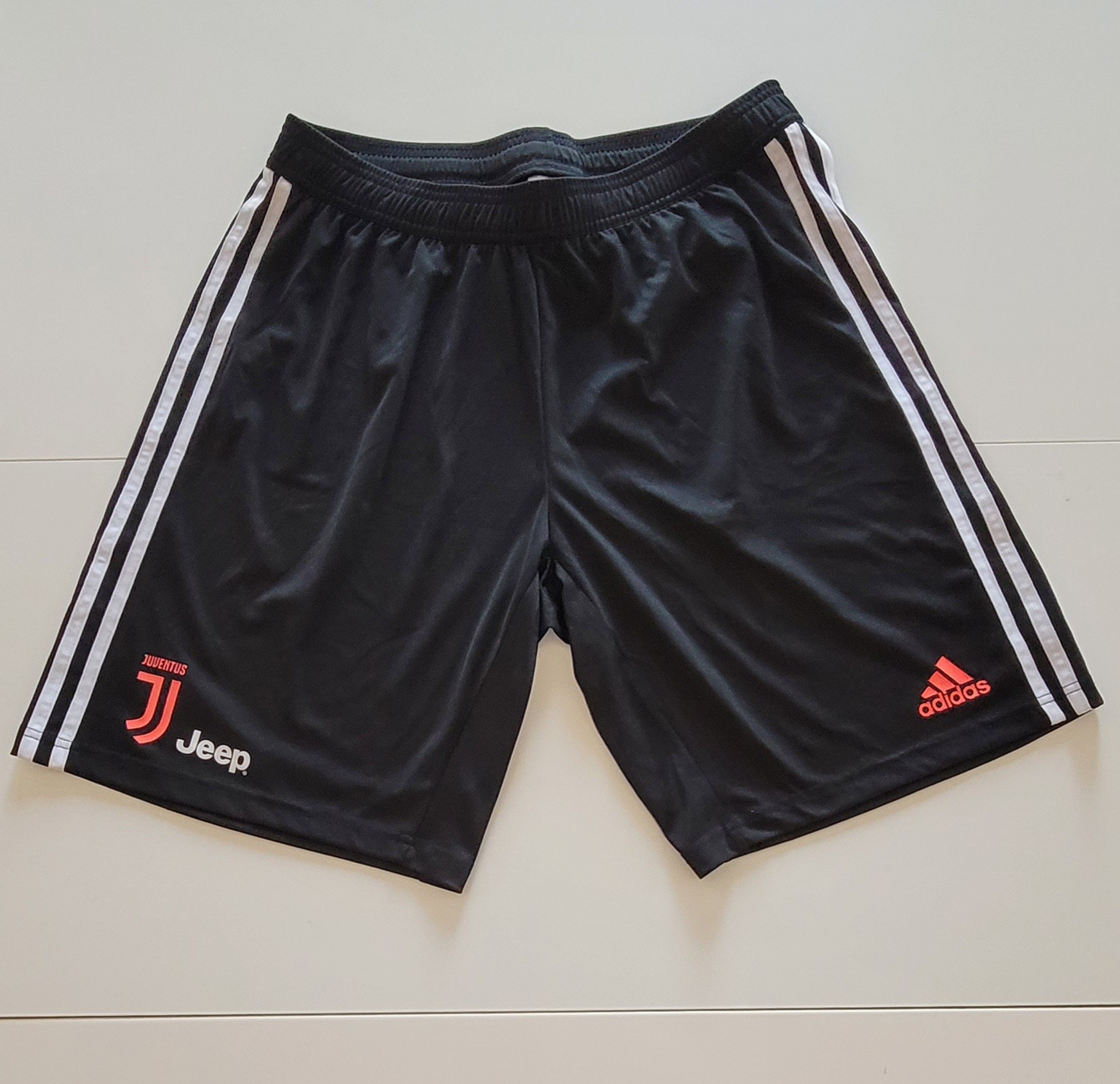 Juventus FC Training Issued Kit, 2020/21 - Signed by Cristiano Ronaldo ...