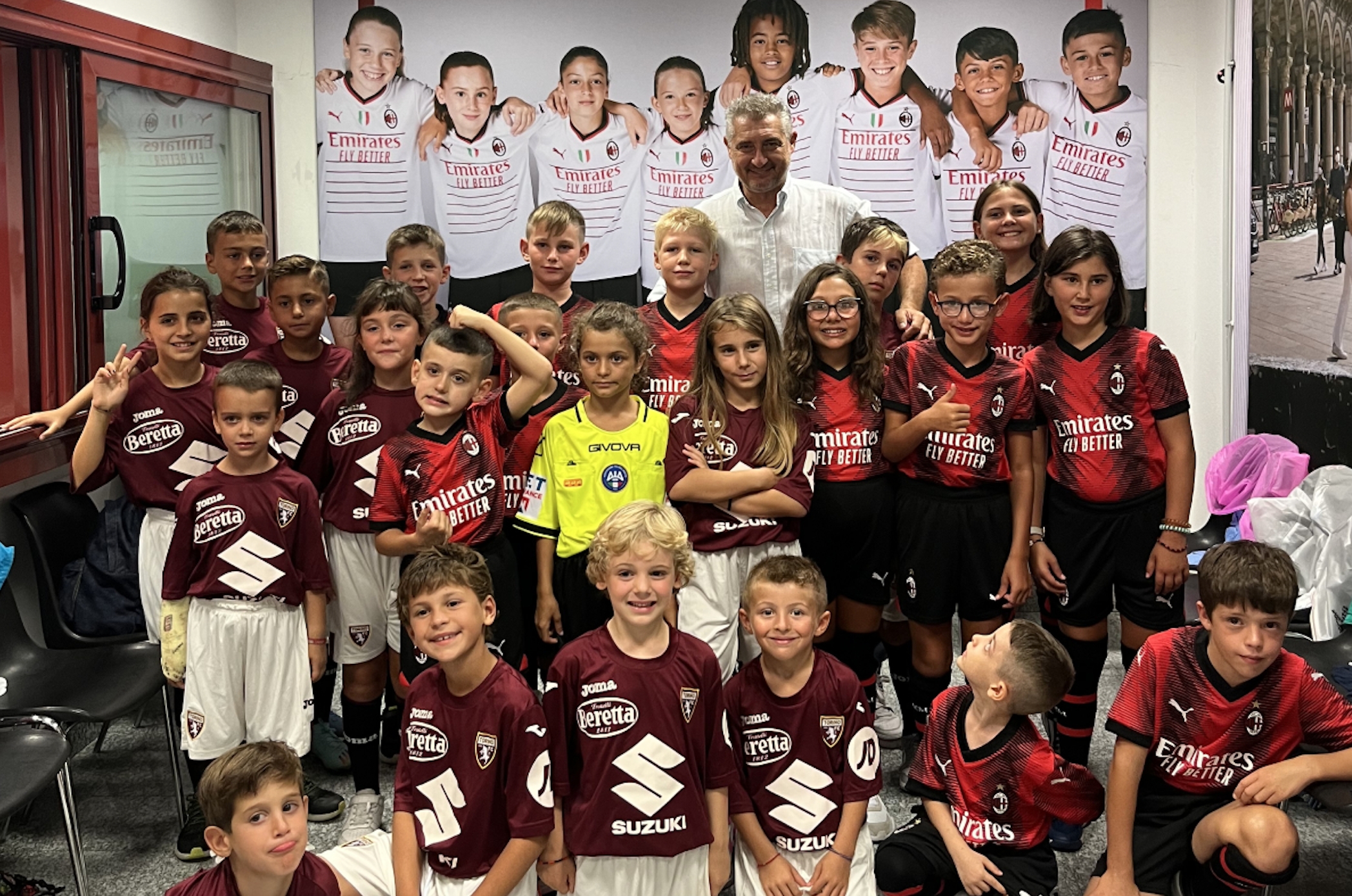 Mascot Experience at the AC Milan-Monza Match - CharityStars