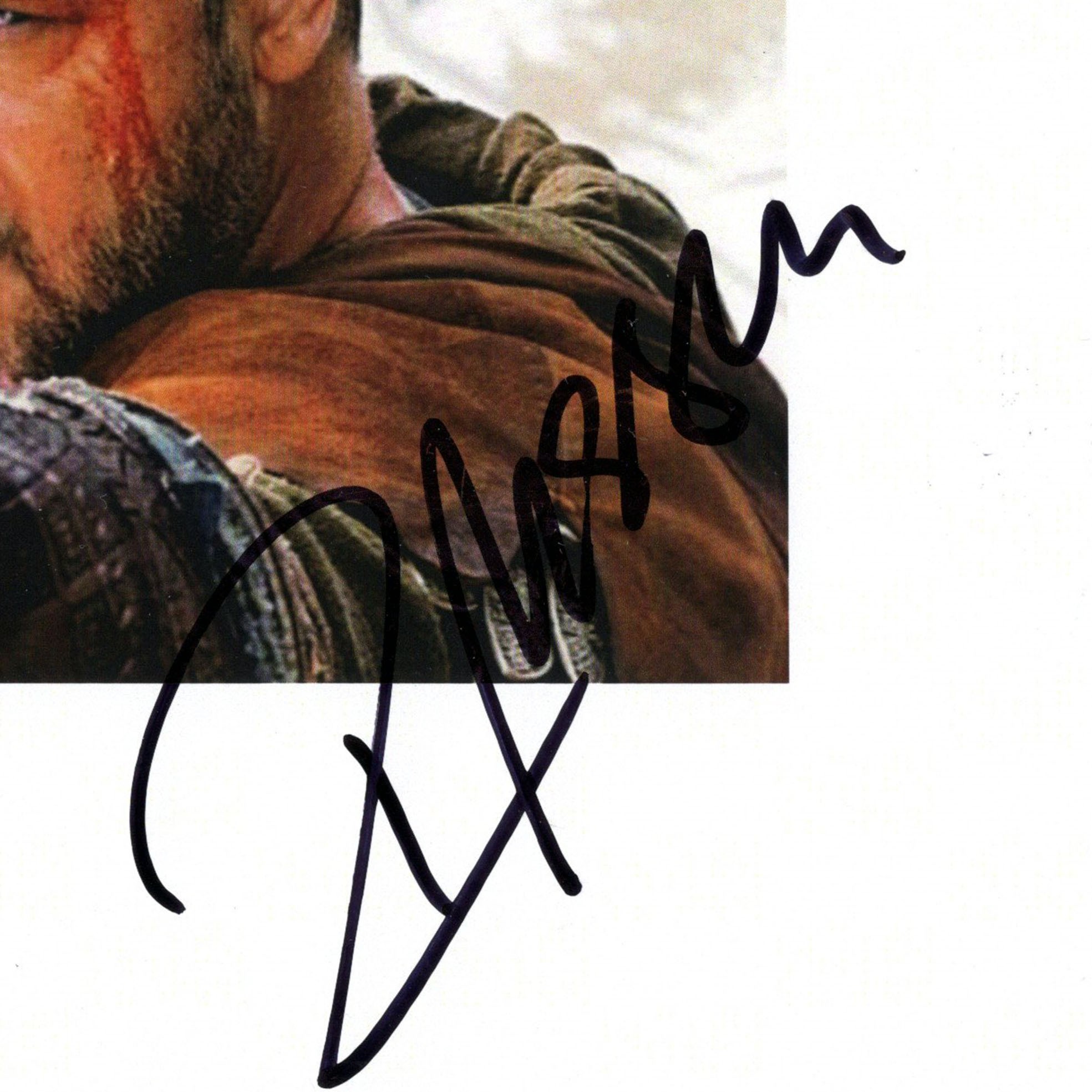"Robin Hood" Photograph signed by Russell Crowe - CharityStars