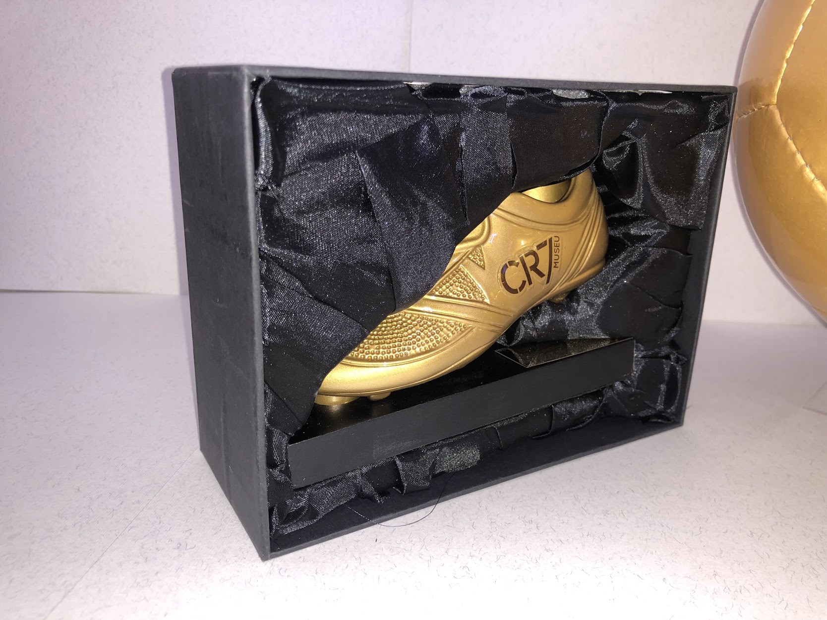 CR7 Museum Ball and Shoe - Signed by Cristiano Ronaldo - CharityStars