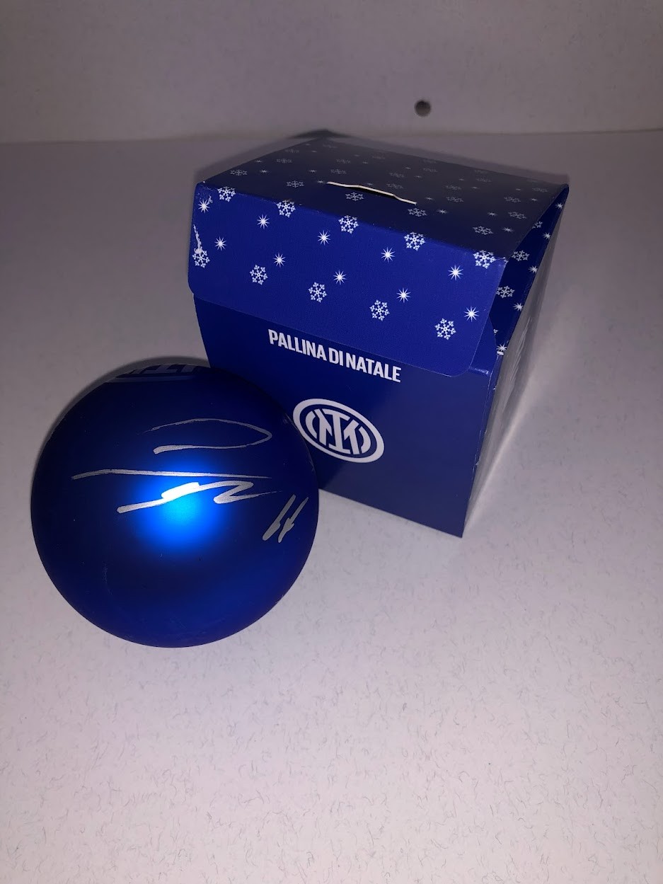 Inter FC Official Christmas Bauble - Signed by Lautaro Martinez ...