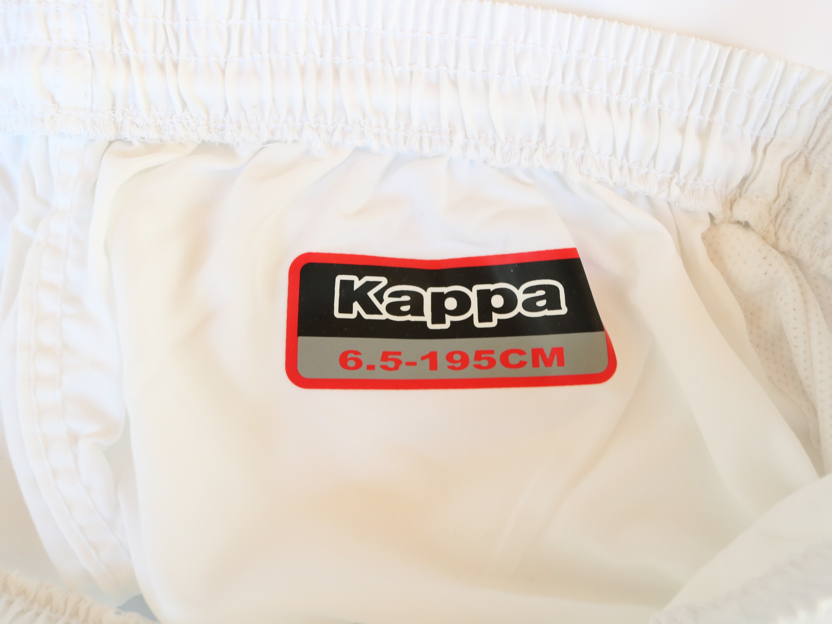 Official Karategi of Olympic champion Luigi Busà autographed - CharityStars