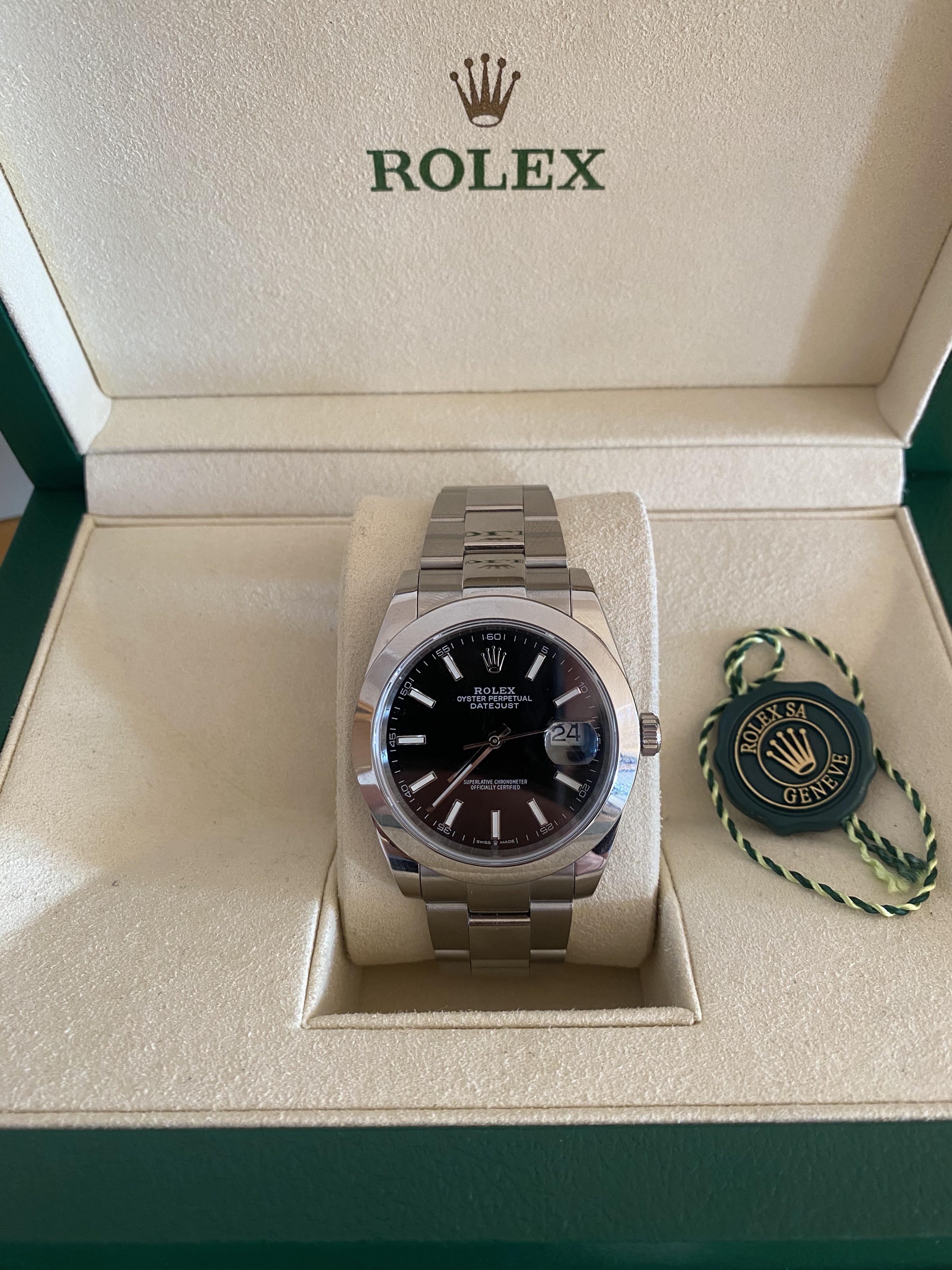 Rolex Oyster Perpetual Datejust 41 - CharityStars
