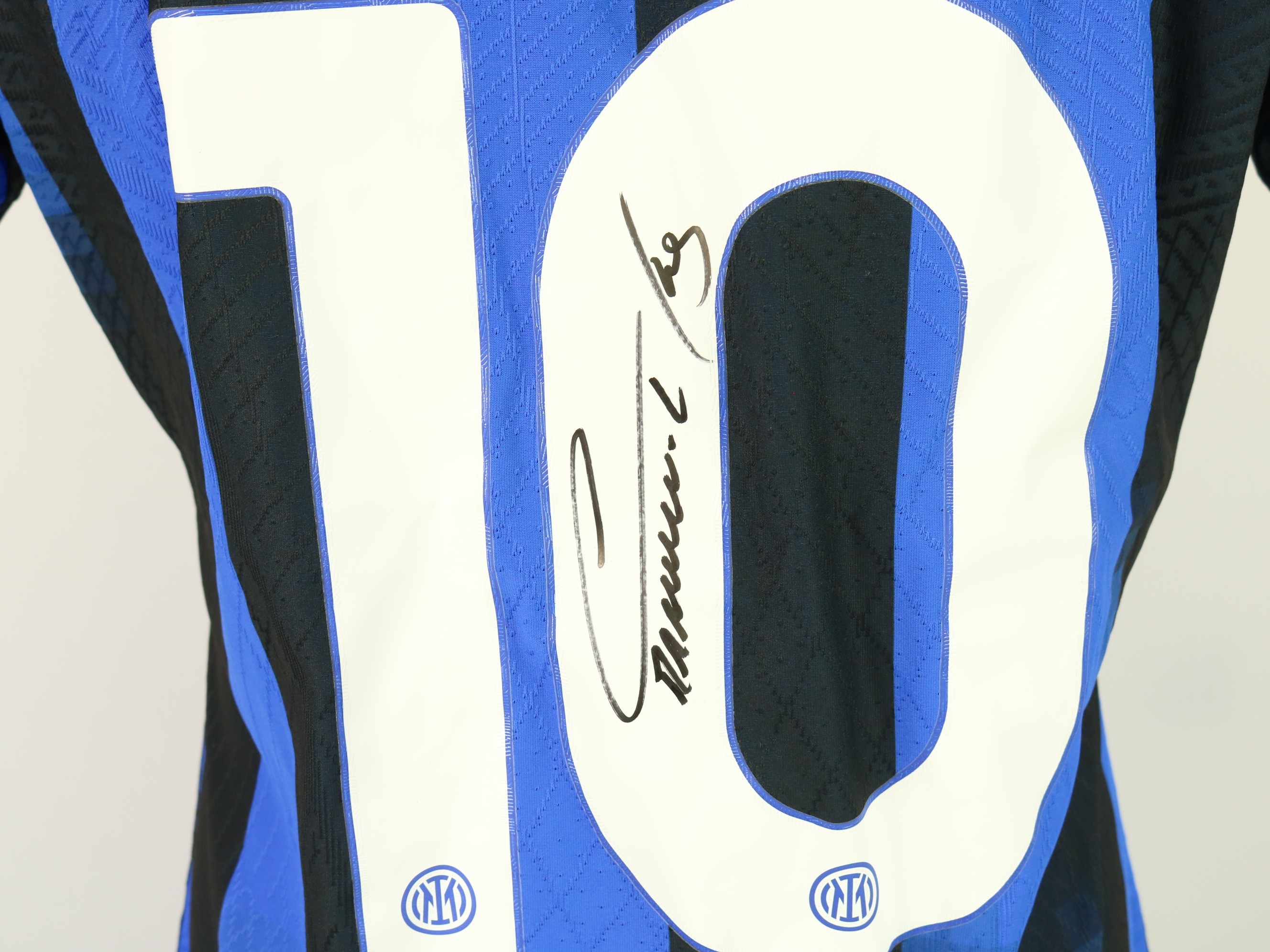 Lautaro prepared Inter Shirt 2023/24 - Signed - CharityStars