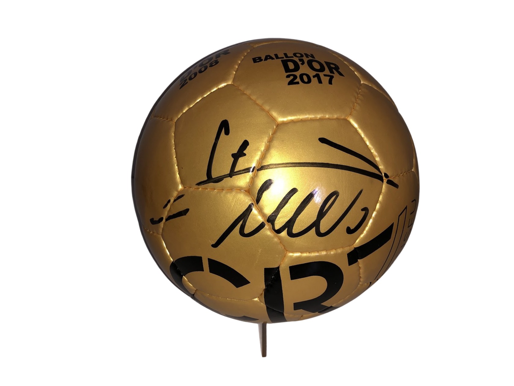 CR7 Museum Ball - Signed by Cristiano Ronaldo - CharityStars