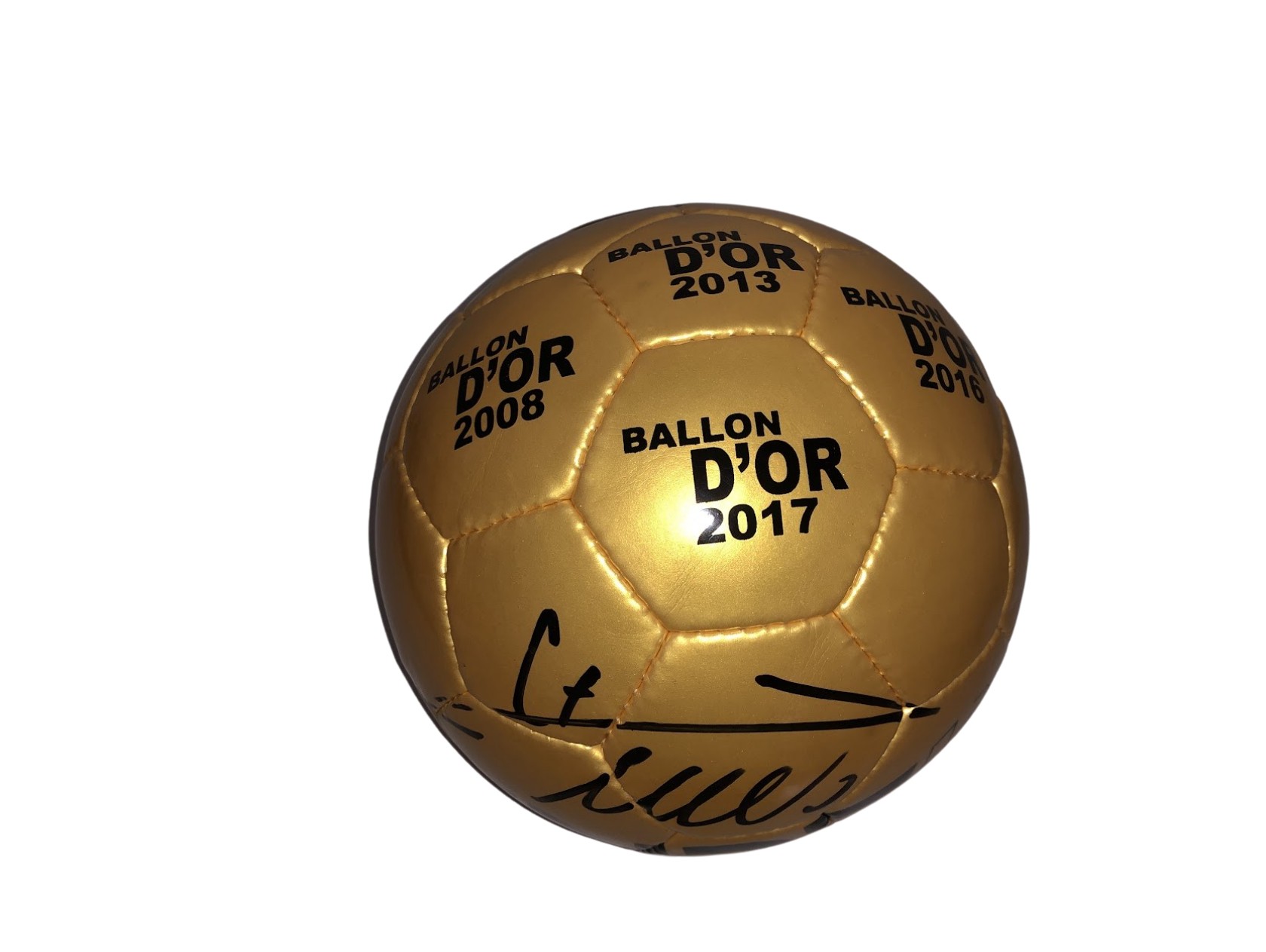 CR7 Museum Ball - Signed by Cristiano Ronaldo - CharityStars