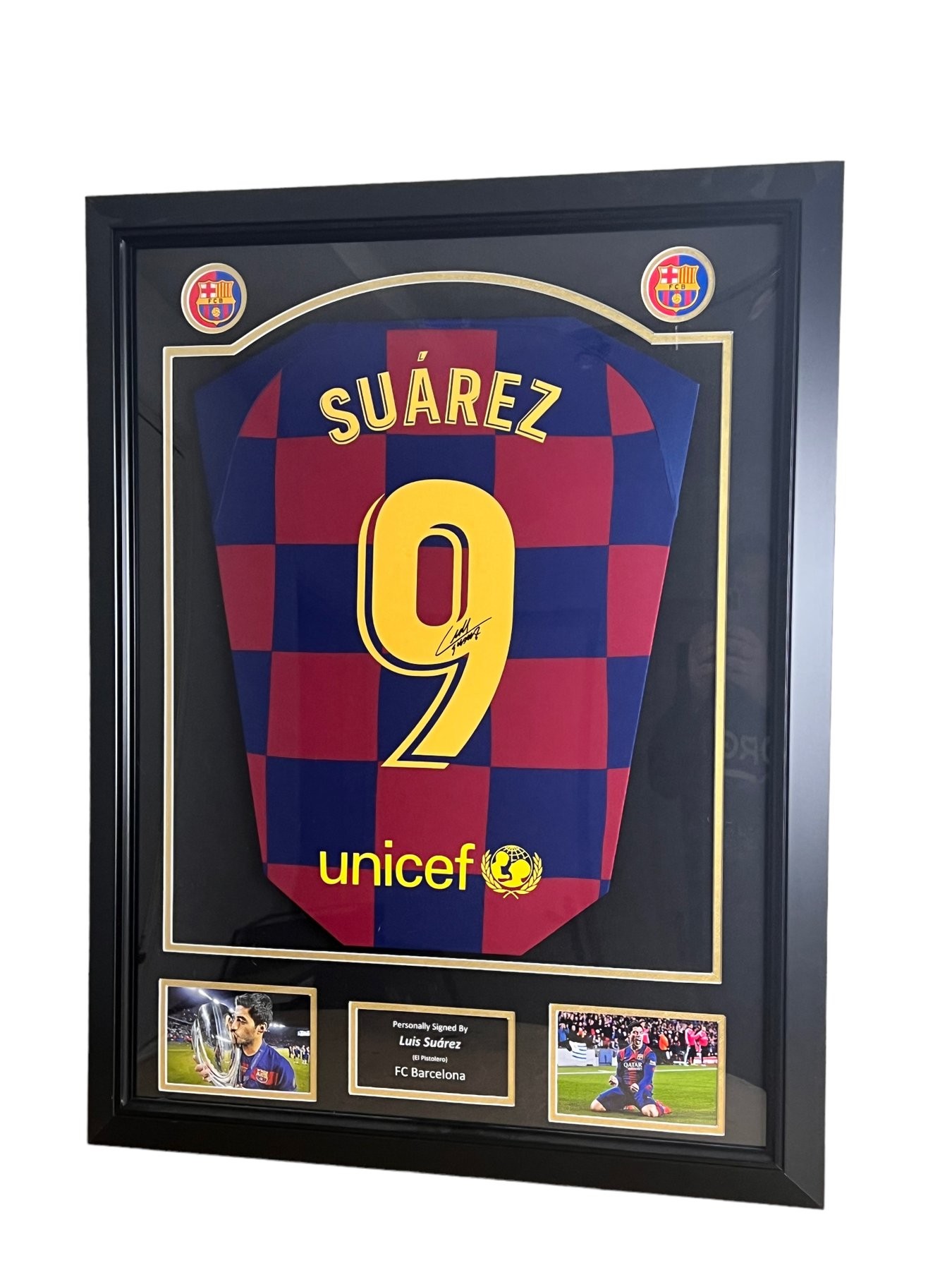 Luis Suárez FC Barcelona 2019/2020 Signed and Framed Shirt - CharityStars