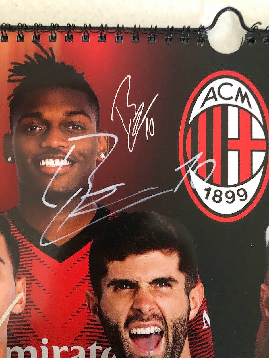 AC Milan Official Calendar 2024 - Signed by the players - CharityStars