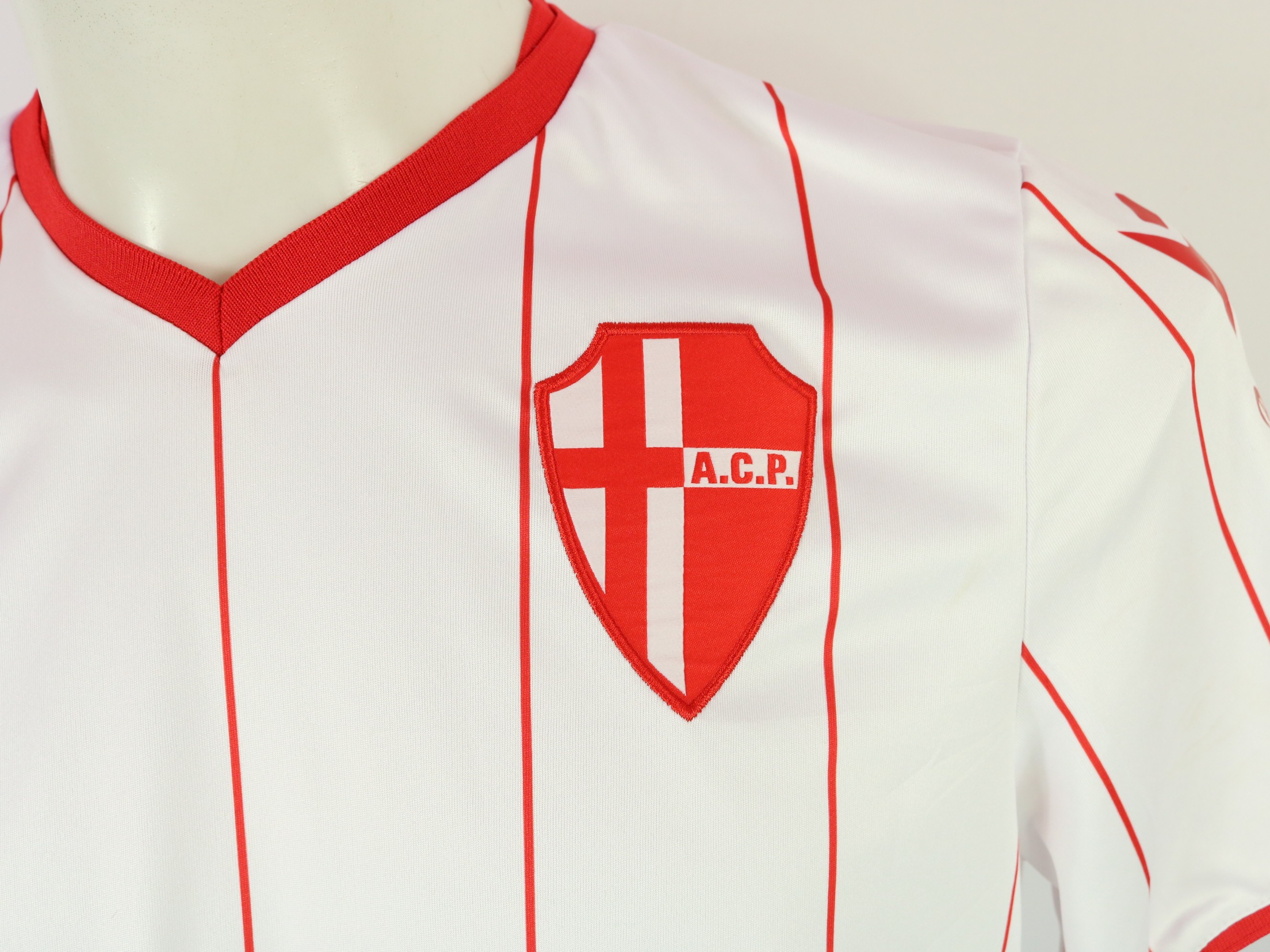 Cretella's unwashed Signed Shirt, Padova vs Albinoleffe 2024 - CharityStars