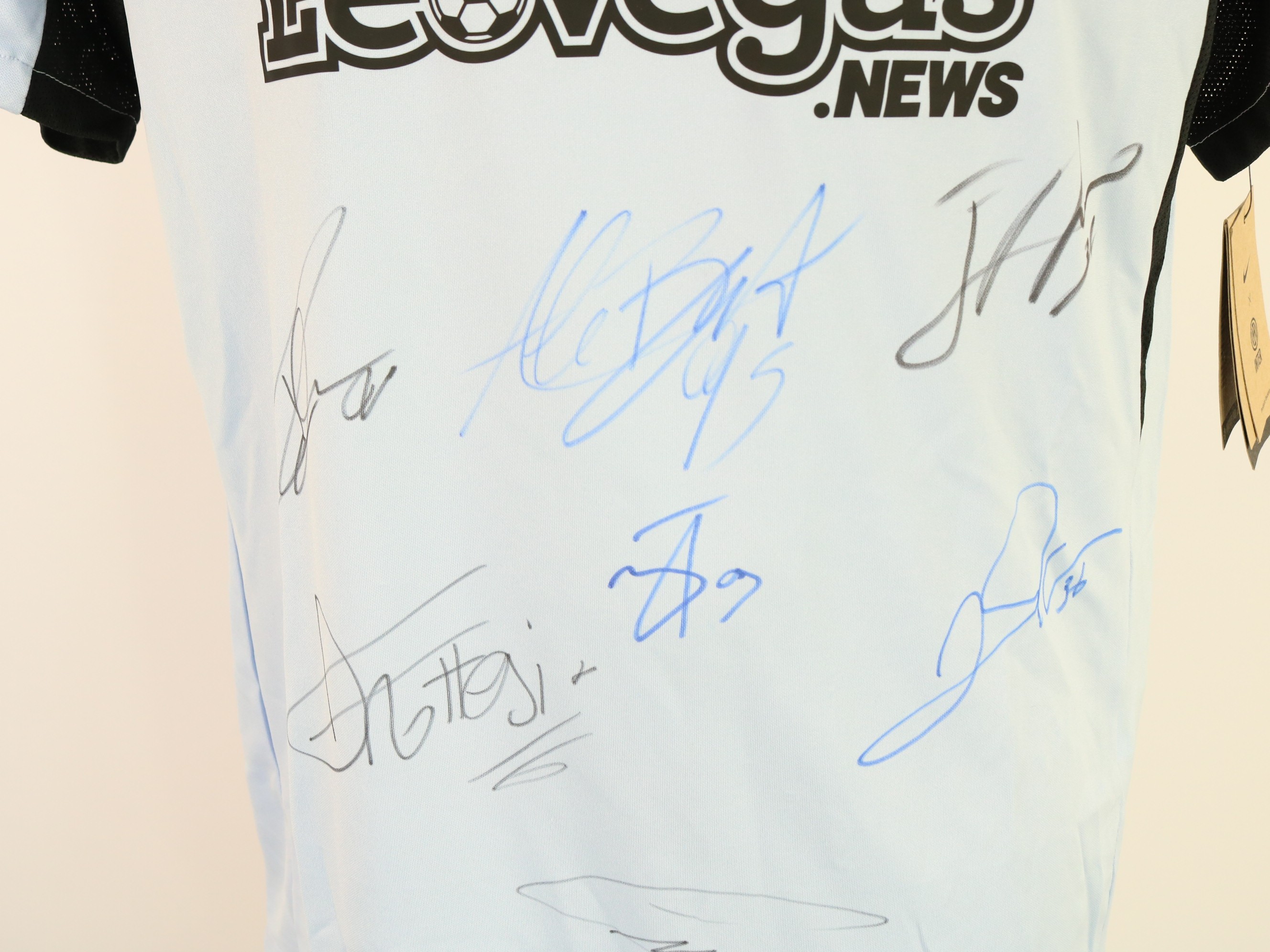 Inter Milan Training Shirt, 2023/24 - Signed by the Players - CharityStars