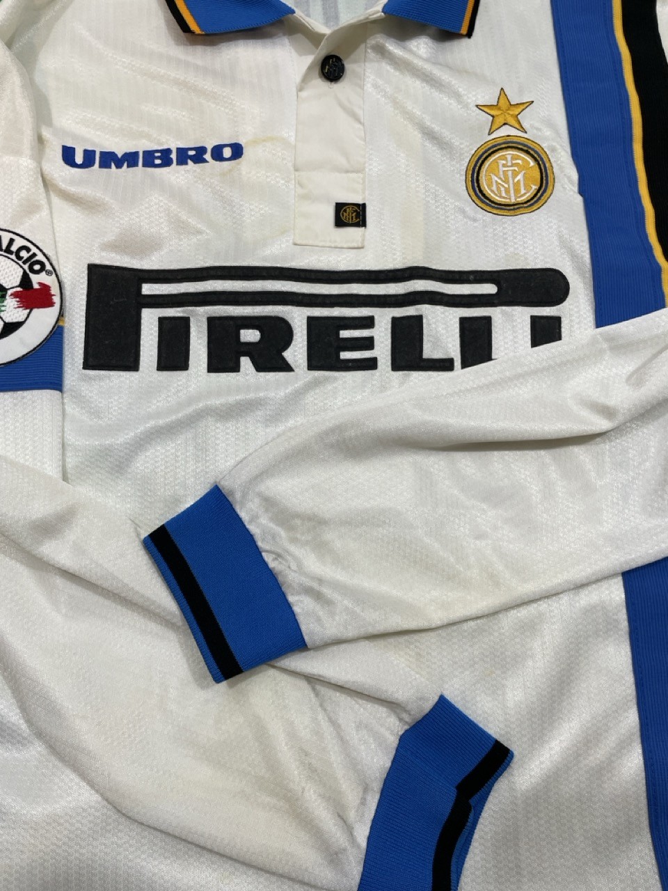 Sousa's Inter Milan Unwashed Shirt, 1997/98 - CharityStars