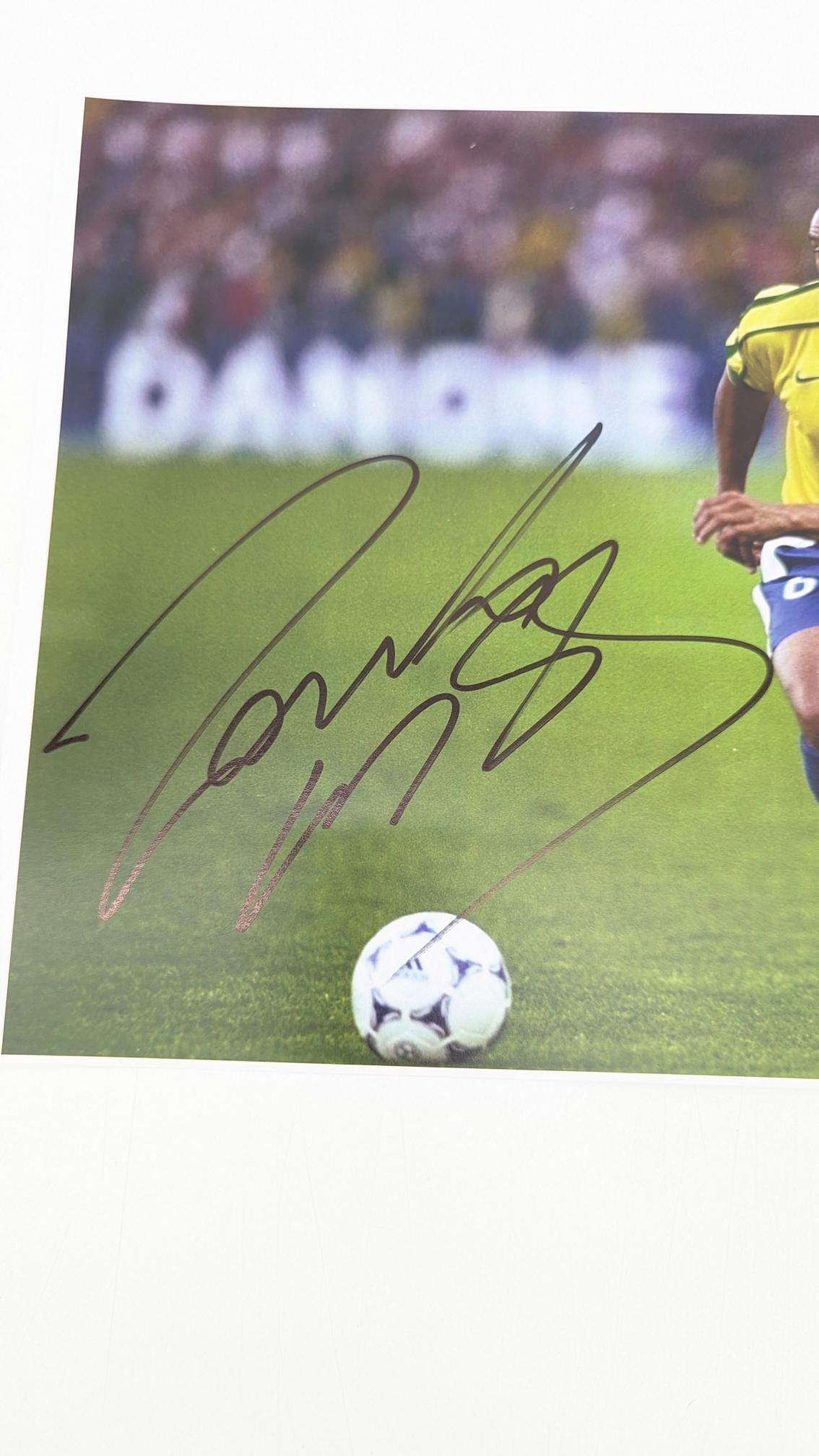 Immagine firmata del Brasile di Roberto Carlos - CharityStars