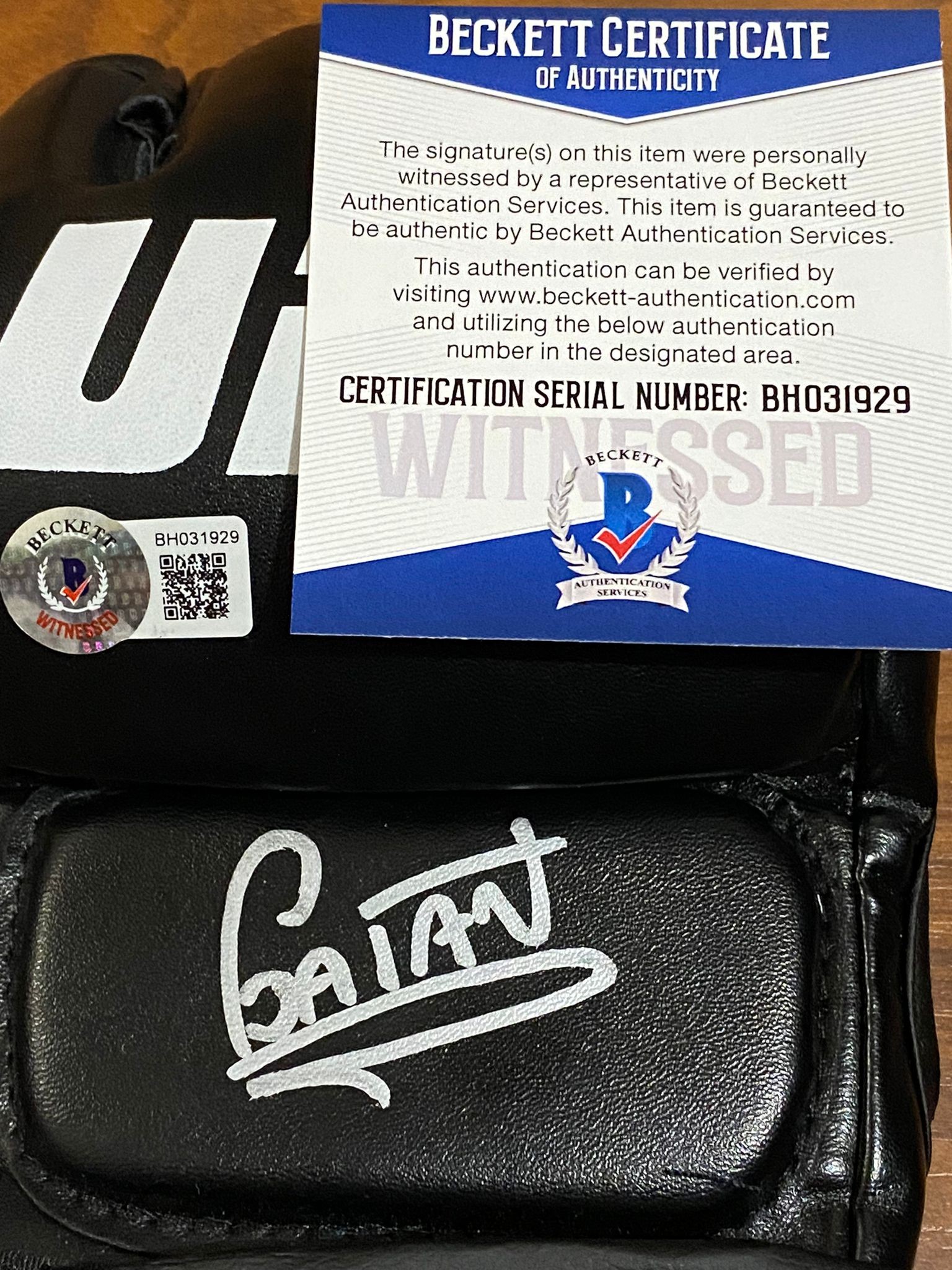 Alex Pereira's Signed UFC Glove - CharityStars