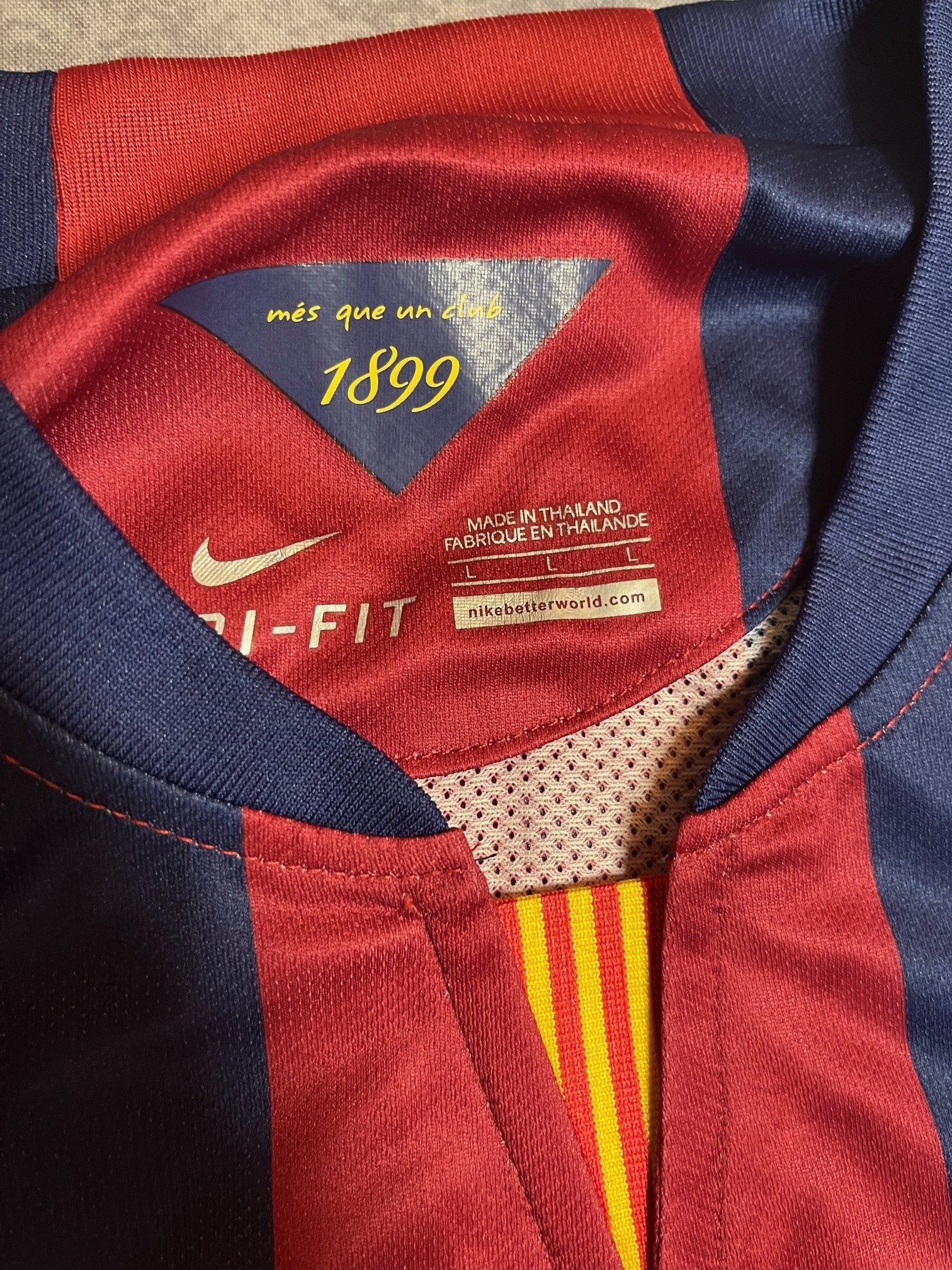 Lionel Messi Barcelona 2015 Replica Shirt - CharityStars