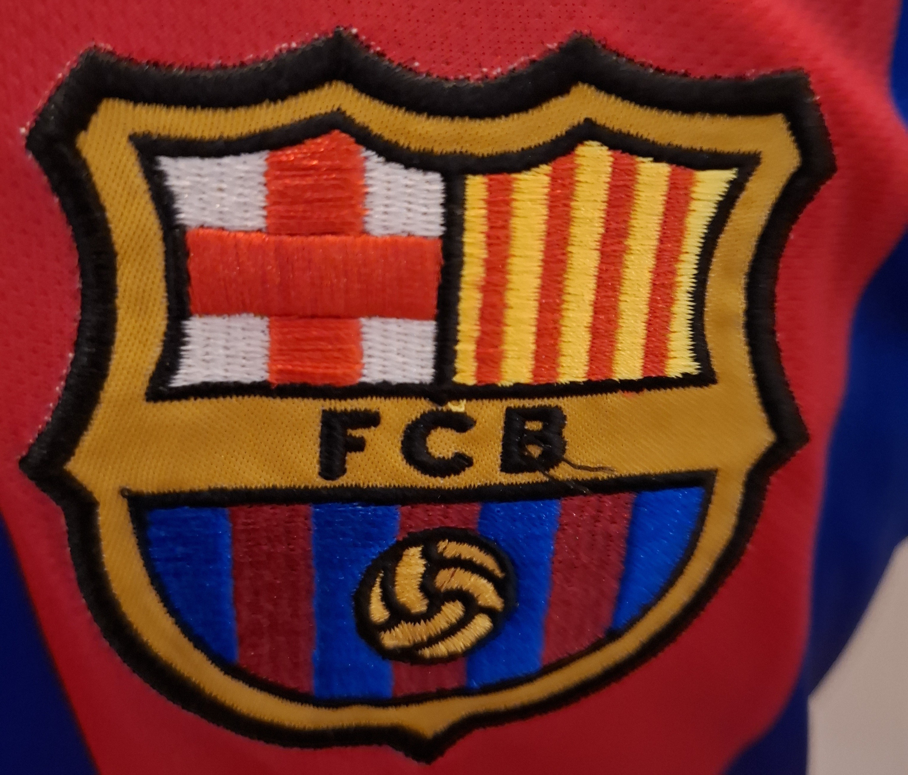 Lionel Messi's FC Barcelona 2004/05 Signed Replica Shirt - CharityStars