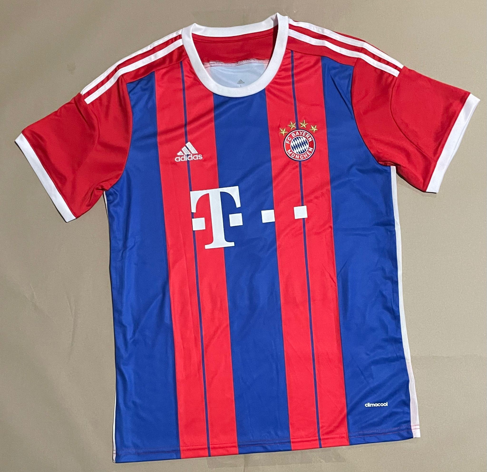 Robert Lewandowski's Bayern Munich 2014/15 Signed Replica Shirt ...