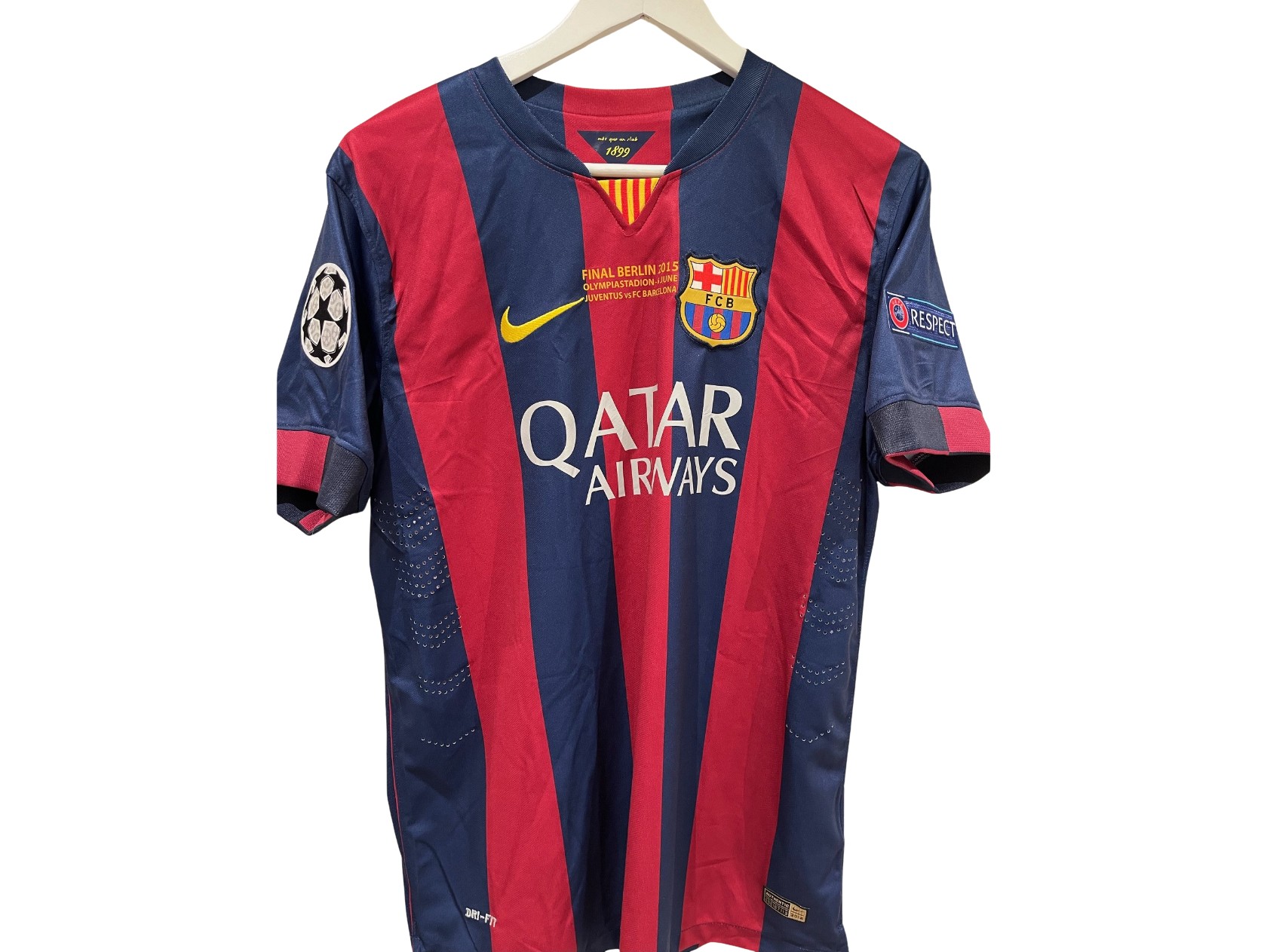 Lionel Messi's FC Barcelona Signed Replica Shirt - CharityStars