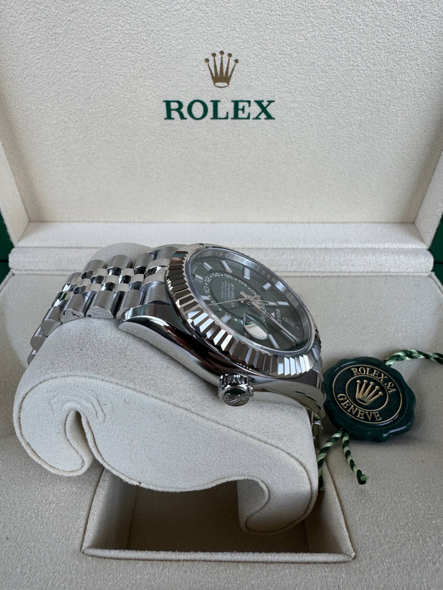 New Rolex Sky-Dweller 336934 Jubilee Green Dial 2024 - CharityStars