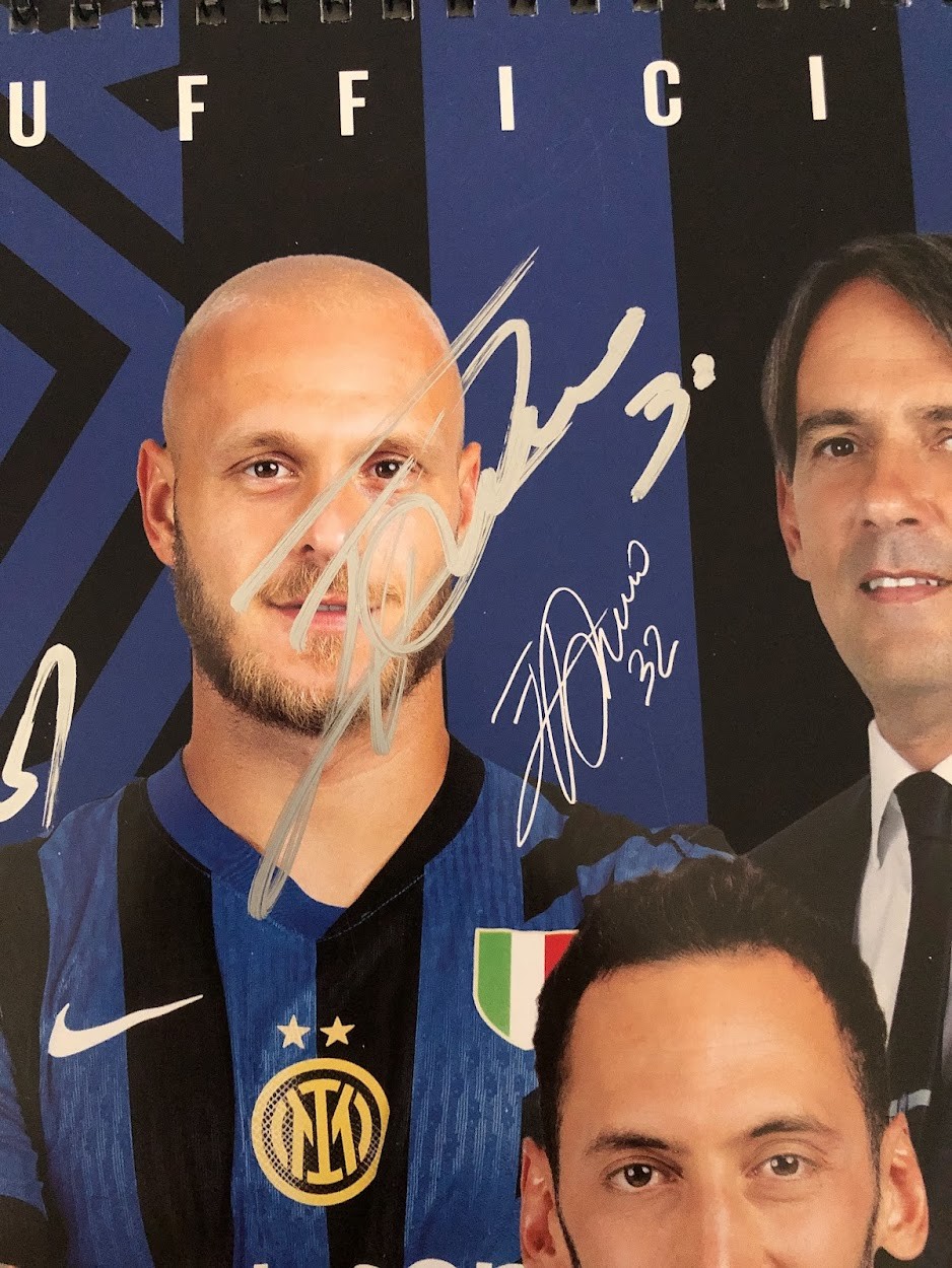 Inter Official Calendar 2025 - Signed by the players - CharityStars