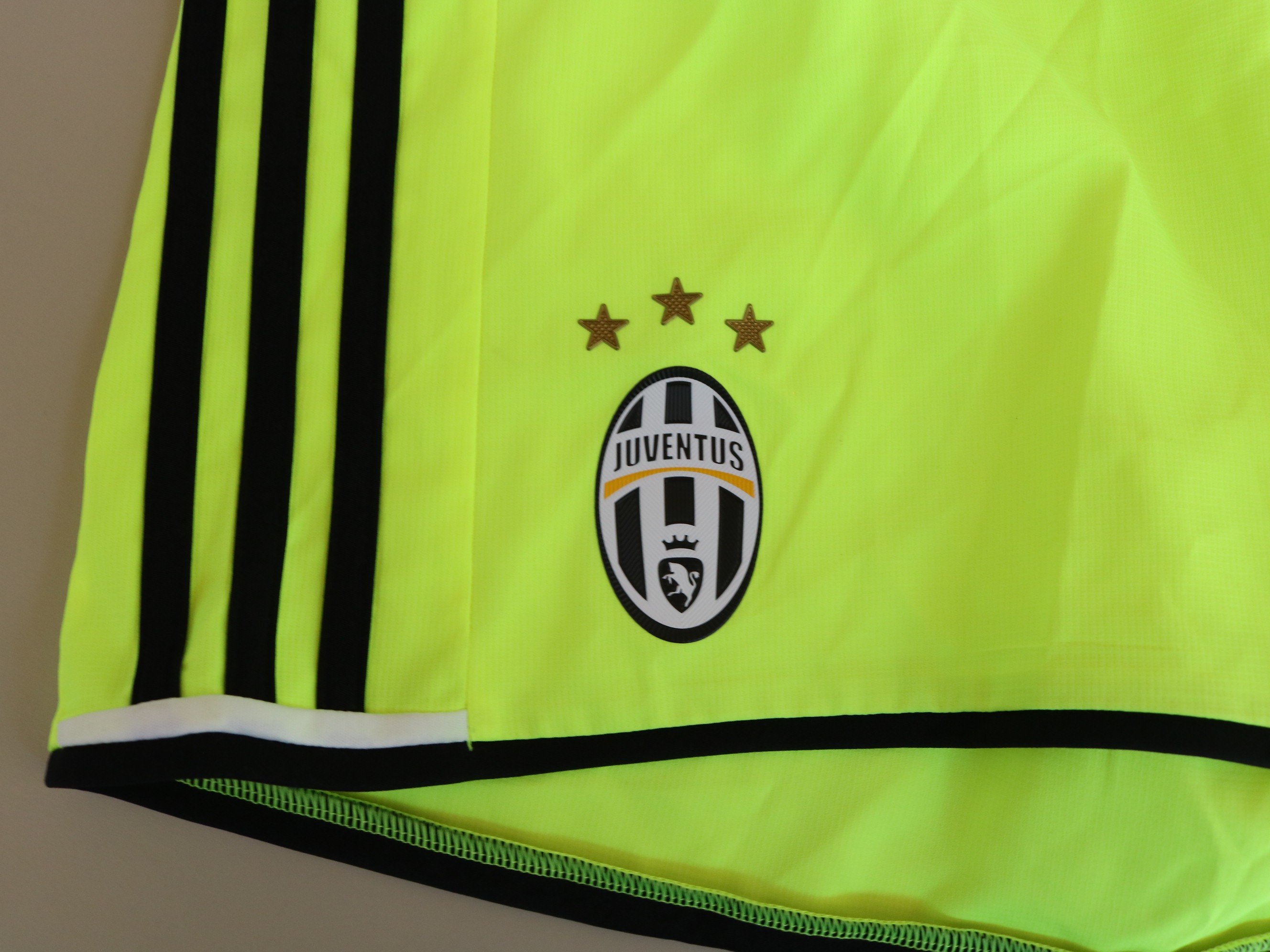 Buffon's Juventus Match-Issued Kit, UCL Final Cardiff 2017 - CharityStars