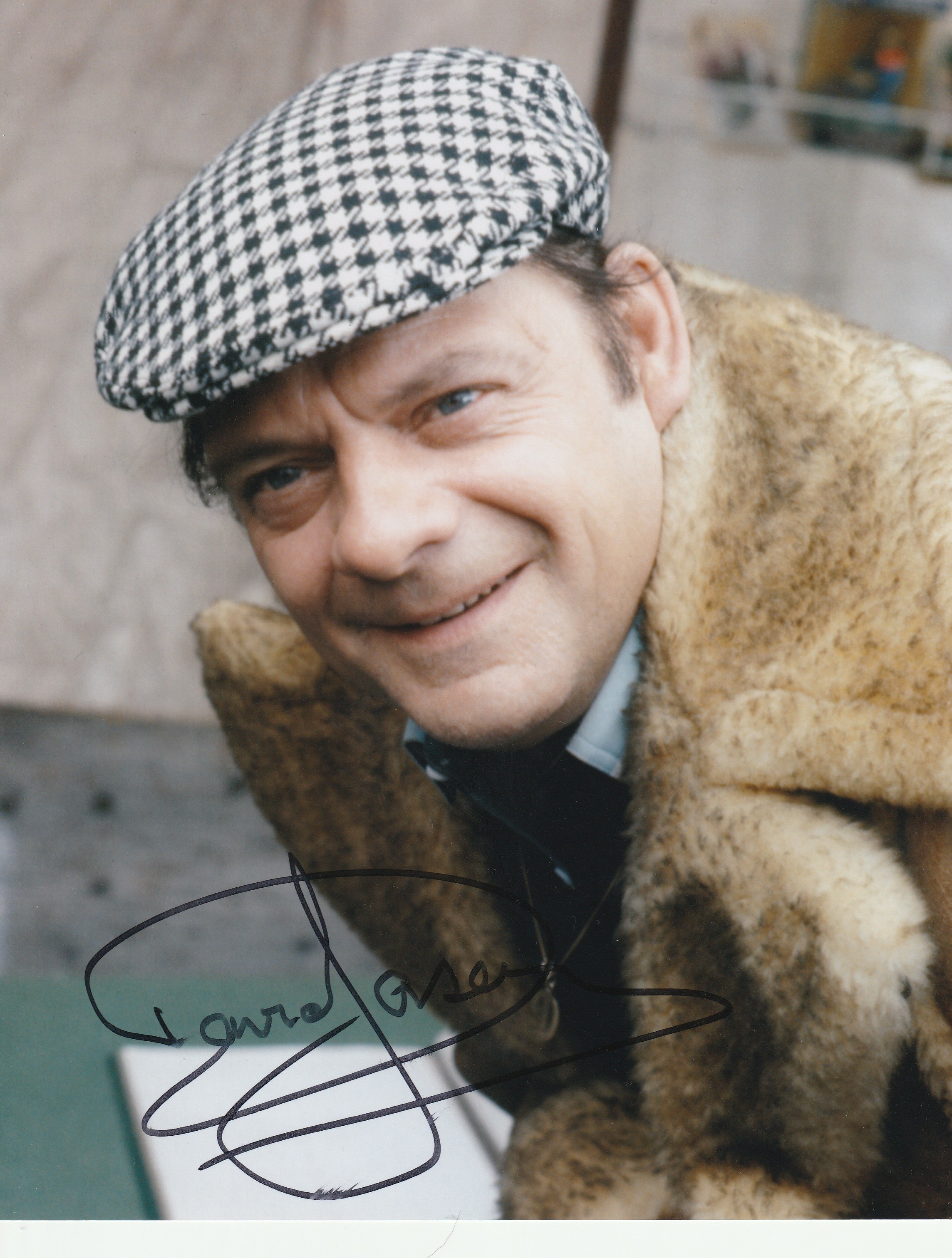 David Jason Signed Only Fools and Horses Display - CharityStars
