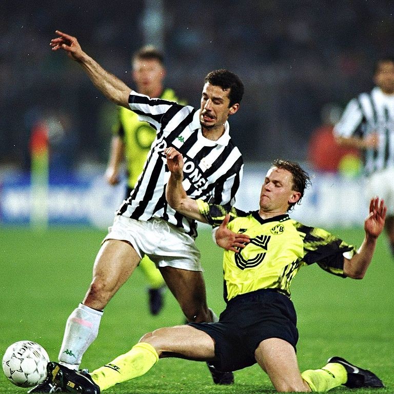 Maglia ufficiale Vialli Juventus, 1992/93 - Autografata - CharityStars